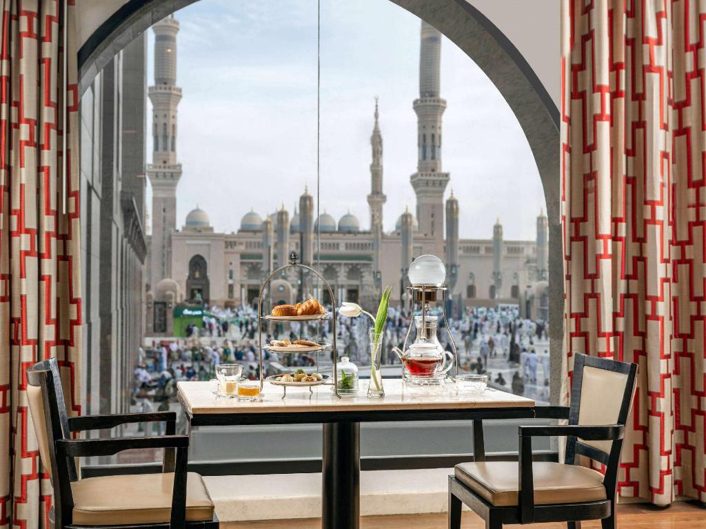 Sofitel Shahd Al Madinah | 5-Star | 8-Min Walk to Mosque